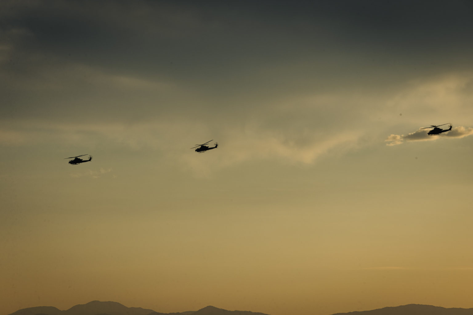 Shaping a Way Ahead for the USMC Light Attack Helicopter | Defense.info